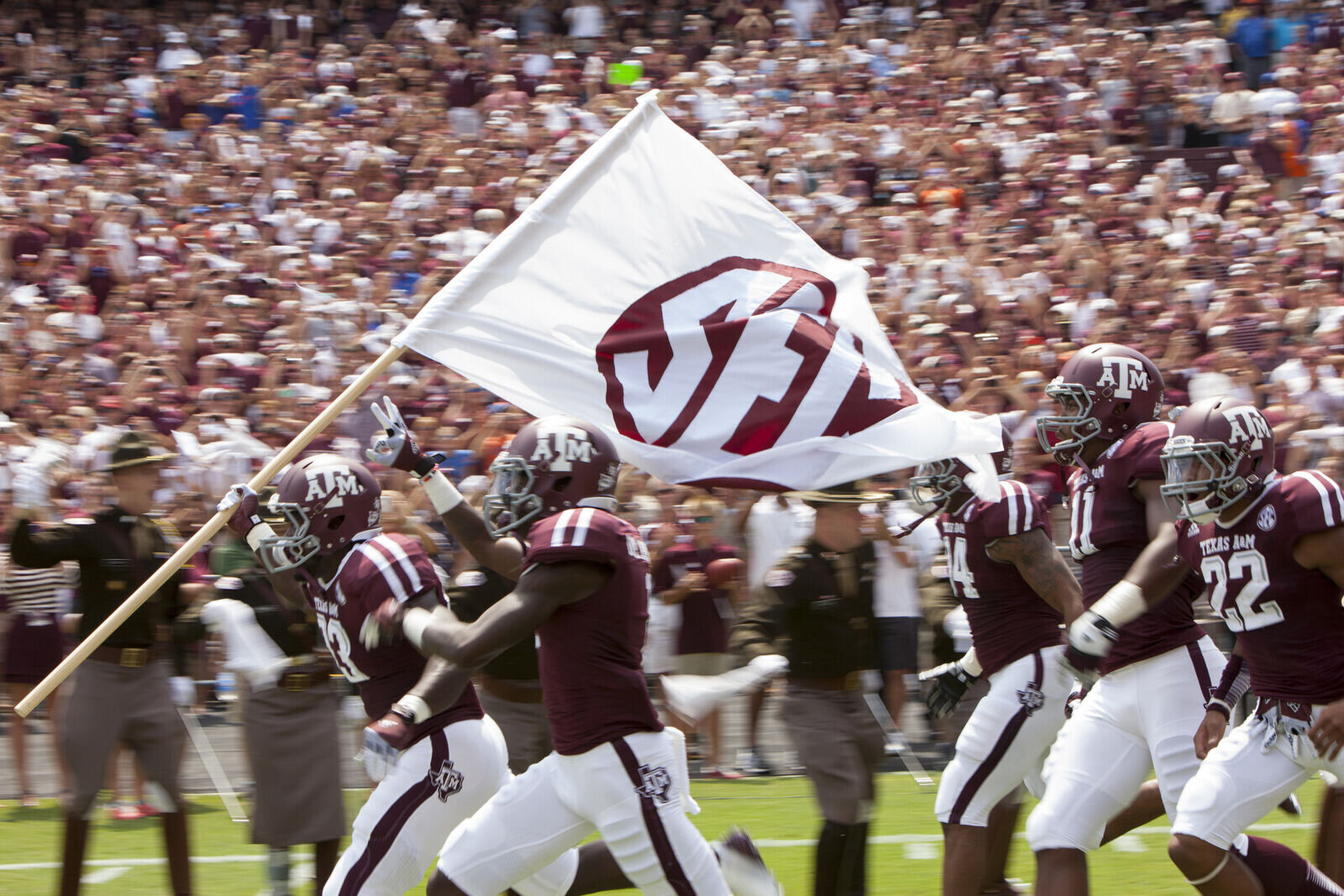 Hotel Near Kyle Field | Aggie Football | Cavalry Court